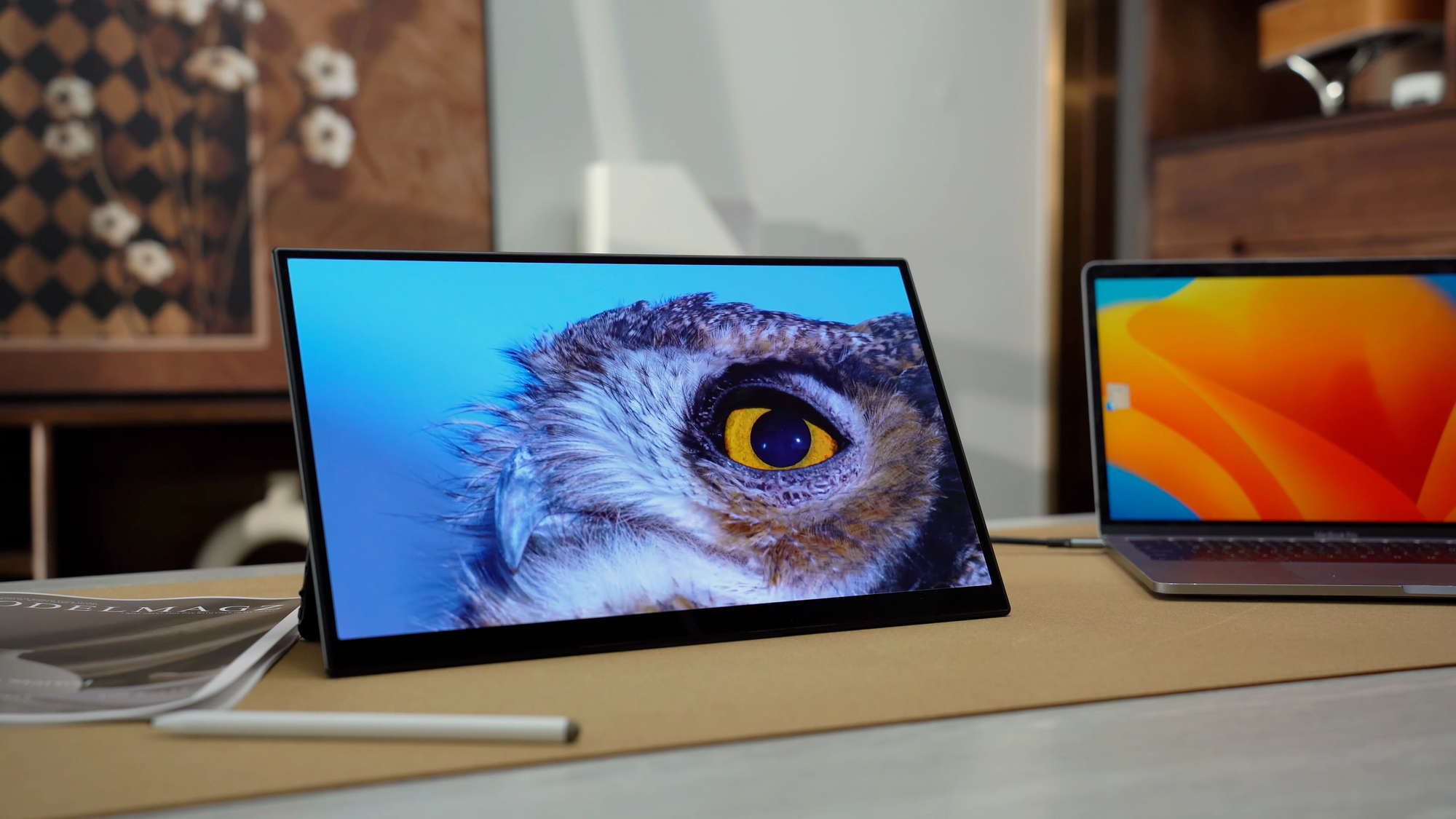 EHOMEWEI Portable Monitor 【RO5 Pro】OLED 16" 4K 60HZ 100%DCI-P3 Stylus ...